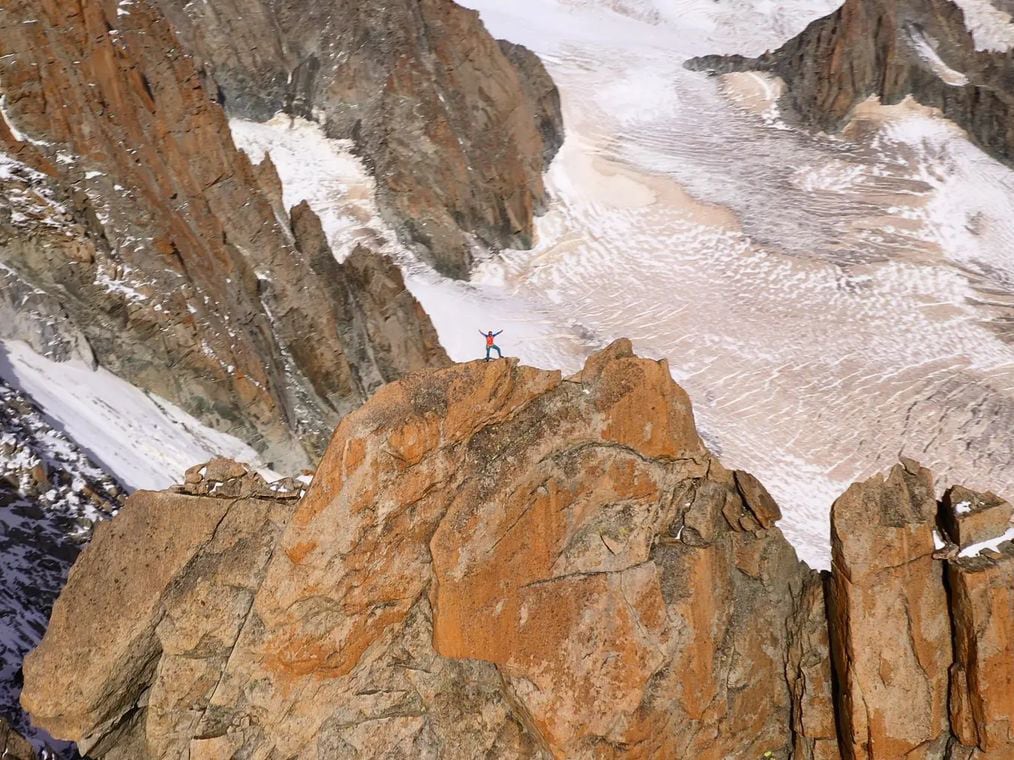 Speedrekord am Grand Capucin: Filip Babicz klettert 570 Höhenmeter in ...