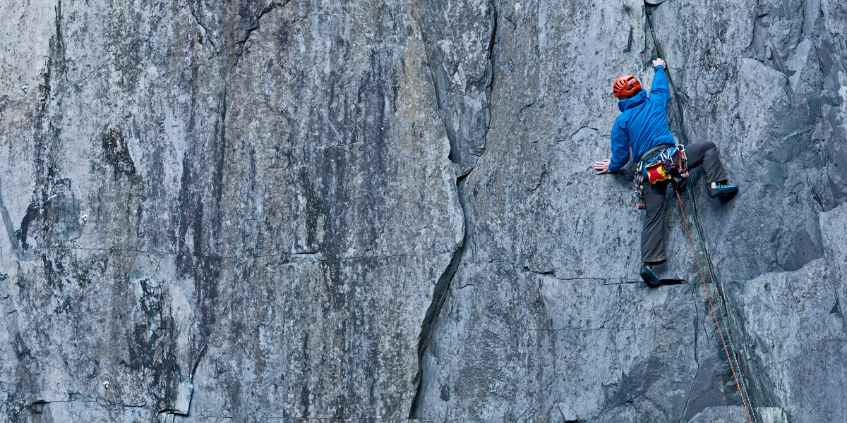 Felsklettern Vorstieg: So geht es richtig! | alpin.de