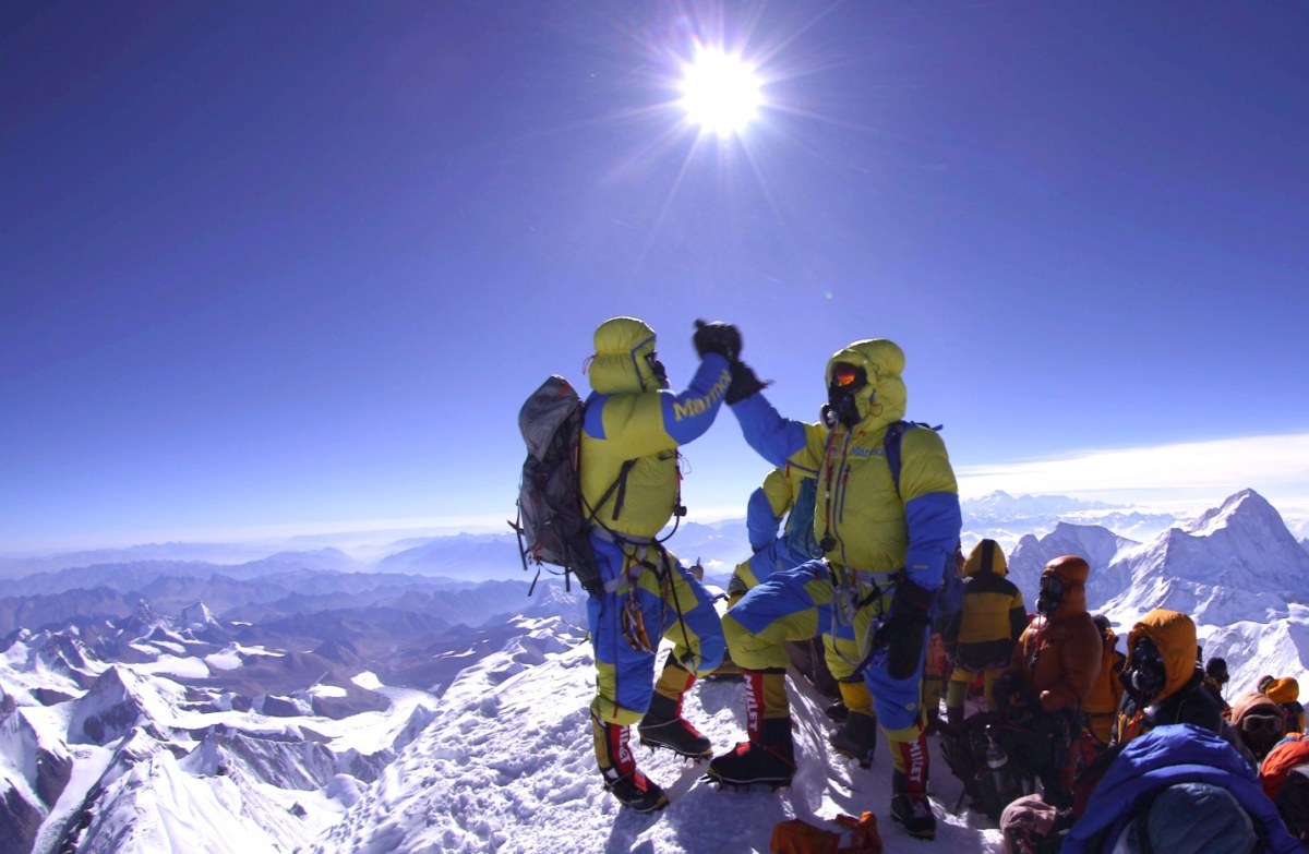 Expedition besteigt Everest in nur 16 Tagen