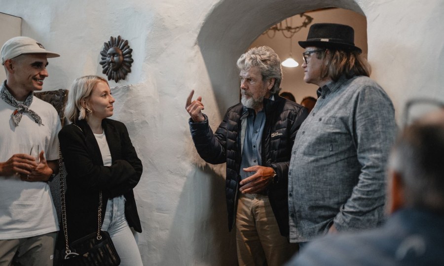 Reinhold Messner: "Politik schützt den Wolf, weil es Stimmen bringt!"