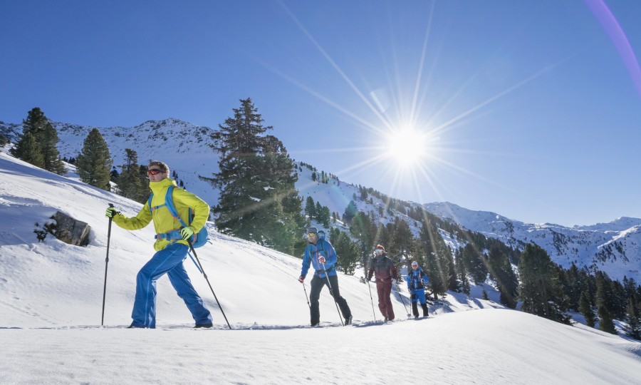 Pistentouren: Alles was ihr über Skitouren auf der Piste wissen müsst